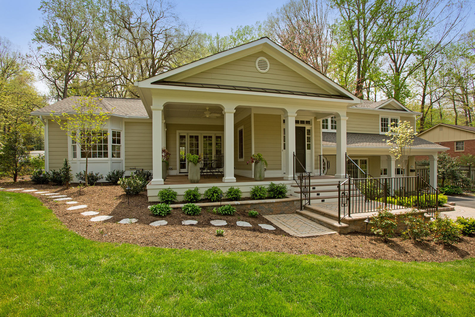 Split-Level Transformation - Sun Design